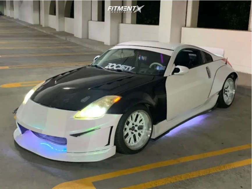 2006 Nissan 350Z Base with 18x10.5 ESR Cs11 and Continental 265x35 on ...