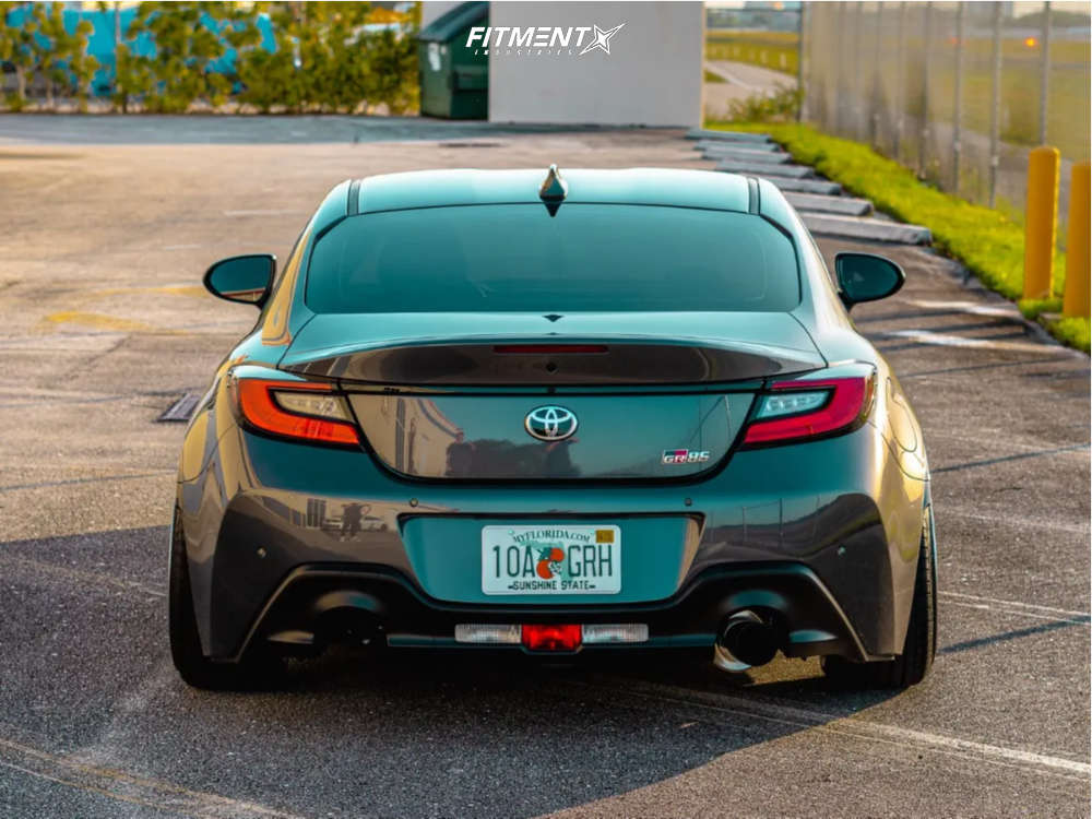 2022 Toyota GR86 Base with 18x9.5 Aodhan Ds05 and Accelera 245x35 on ...