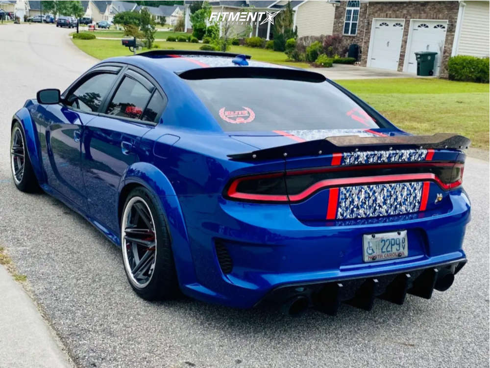 2019 Dodge Charger Scat Pack 392 with 20x12 Ferrada CM1 and Cooper ...