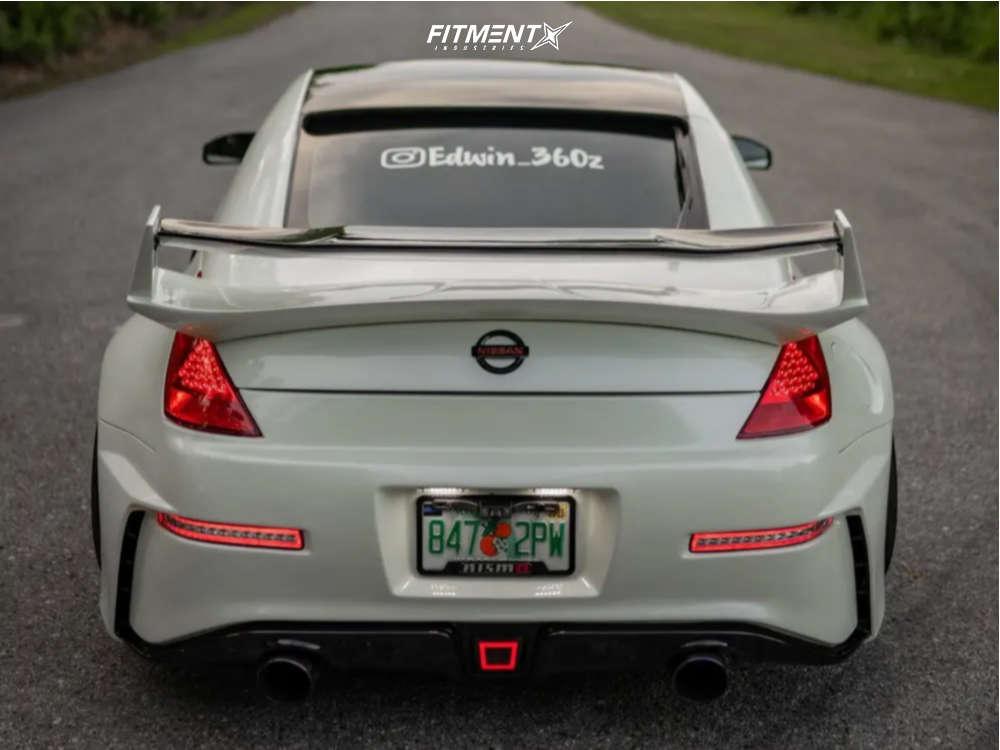 2004 Nissan 350Z Enthusiast with 20x11 Rohana Rfx5 and Lexani 285x30 on ...