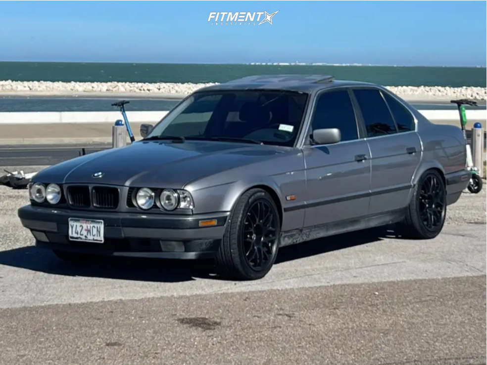 1994 BMW 530i Base with 18x8.5 Drag Dr37 and Vercelli 245x40 on Lowering Springs | 2322568 ...