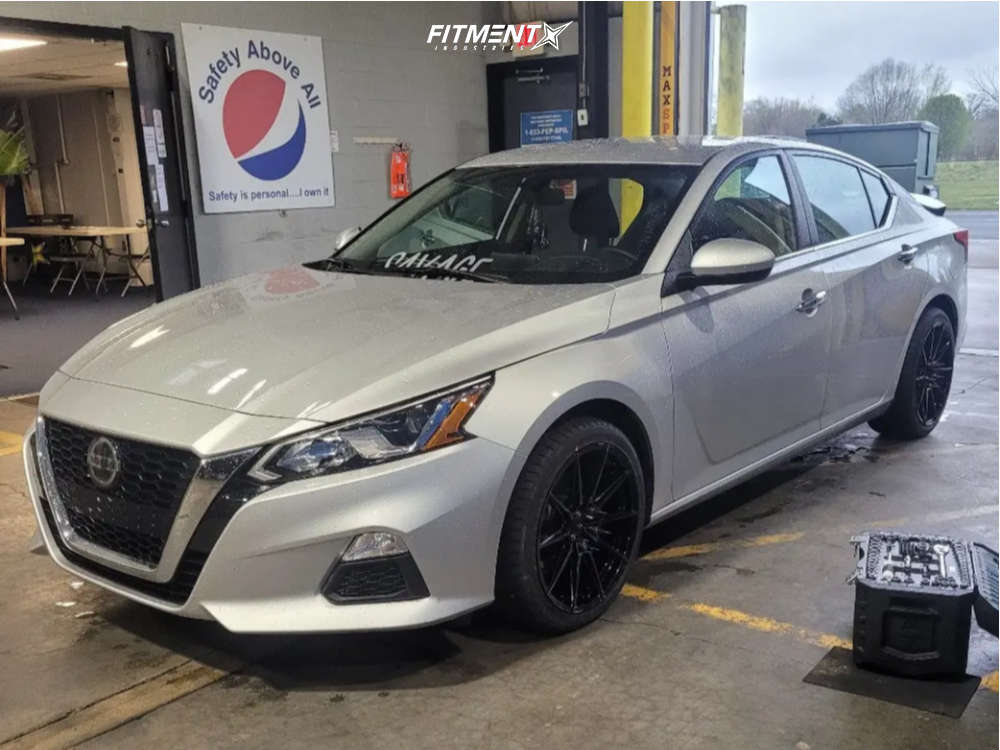 2020 Nissan Altima S with 18x9.5 XXR 567 and Advanta 245x40 on Stock ...