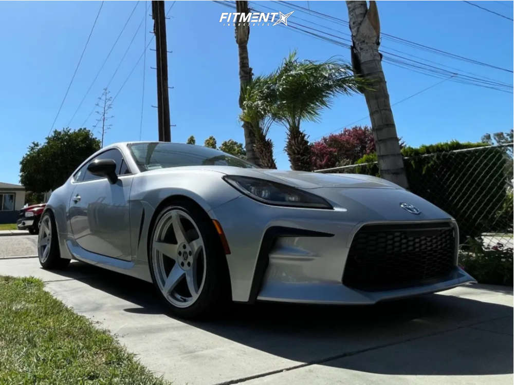 Heritage Imola MonoC 18x9.5 38 Silver | IMOLAM5100189538SIL | Fitment ...