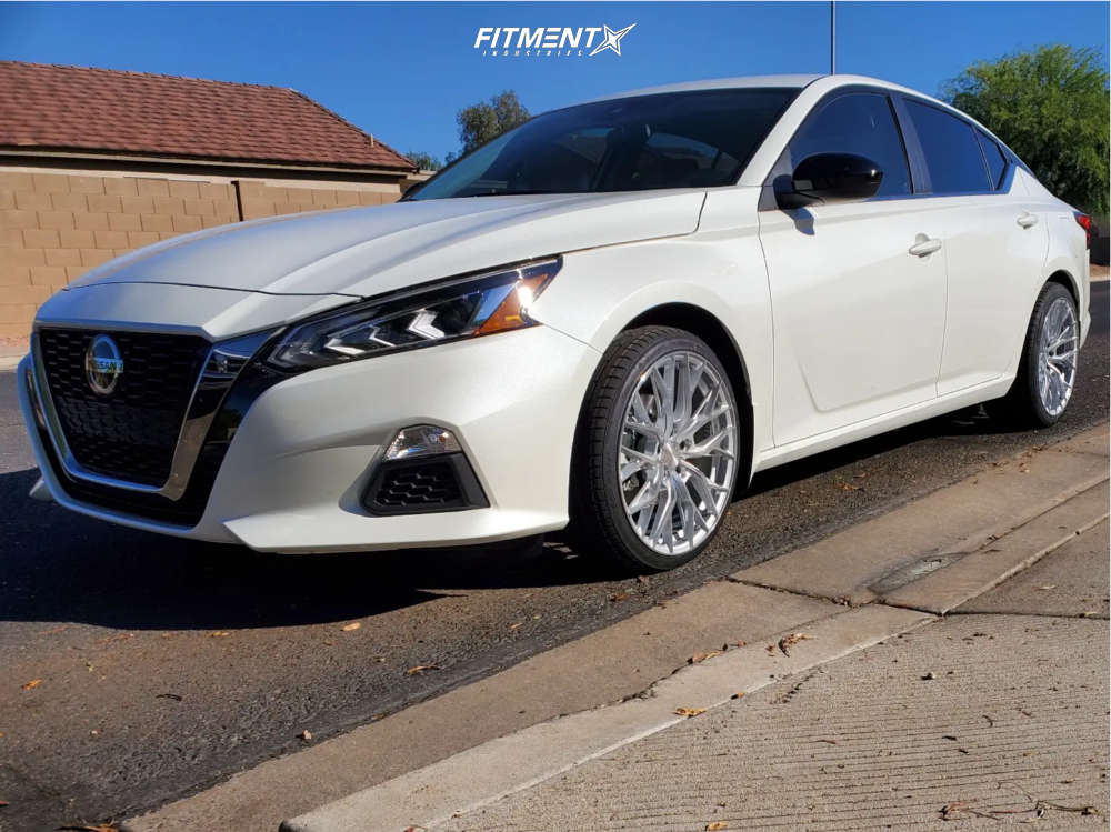 2022 Nissan Altima SR with 19x8.5 MRR Gf5 and Haida 245x35 on Coilovers ...