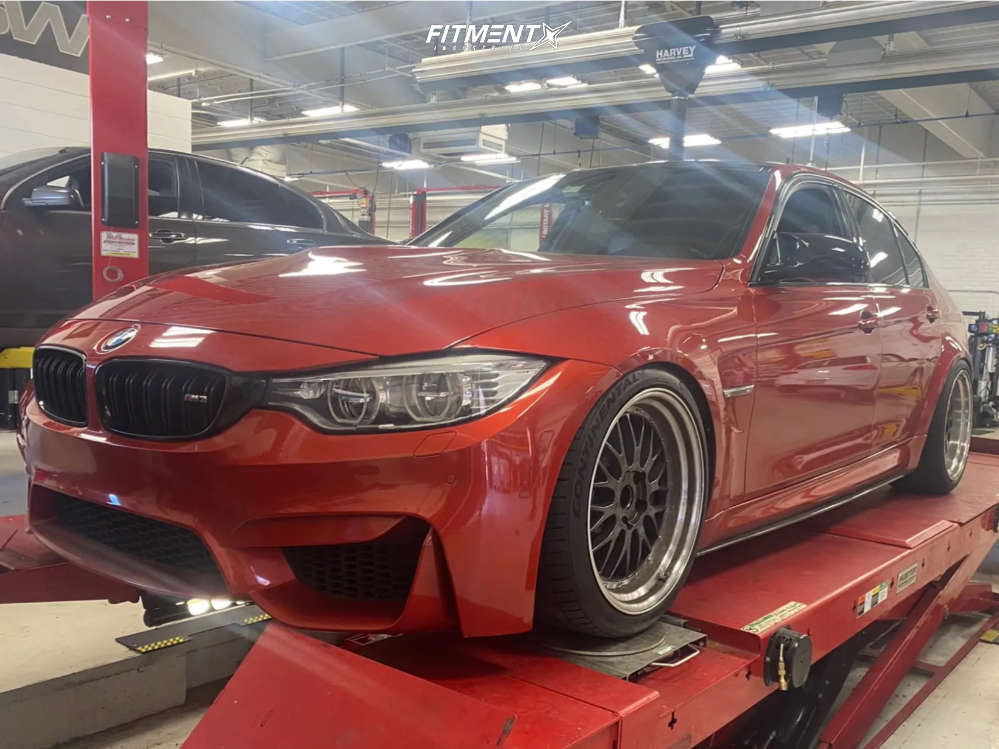 2015 BMW M3 Base with 19x9.5 ESR Sr05 and Continental 235x35 on ...