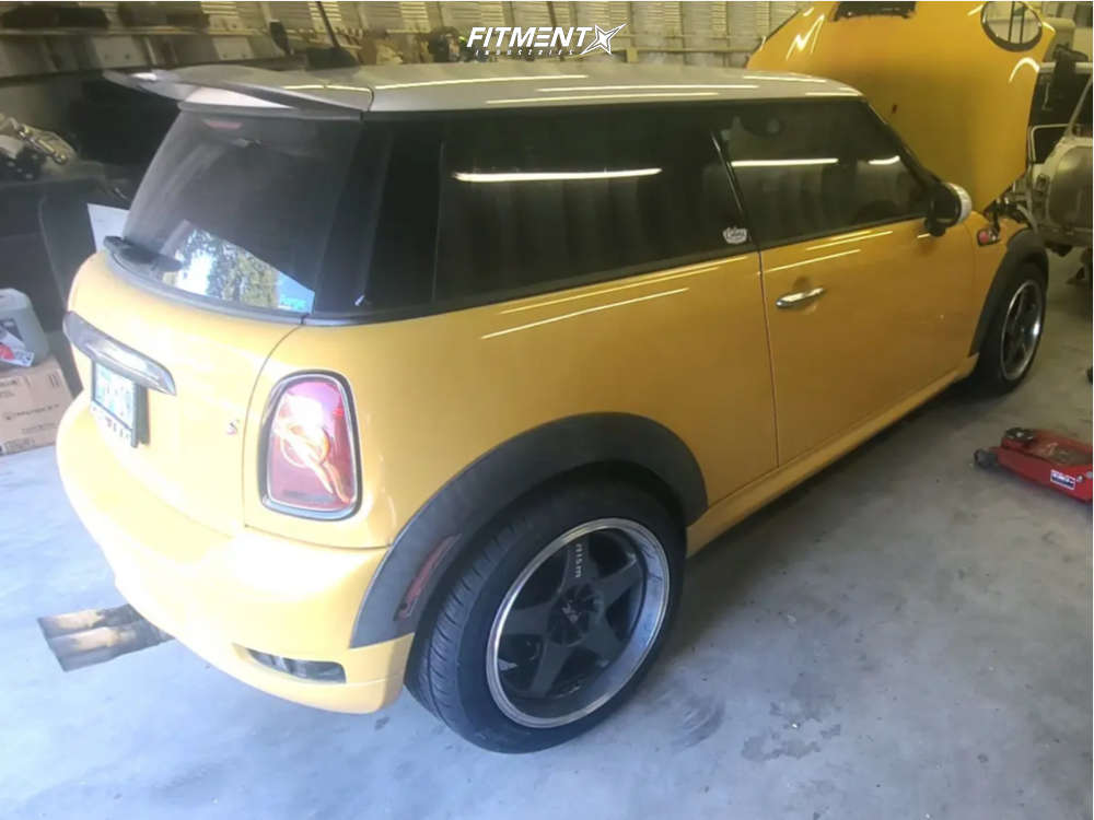 2008 Mini Cooper S with 17x7 XXR 962 and Vercelli 205x50 on Stock ...