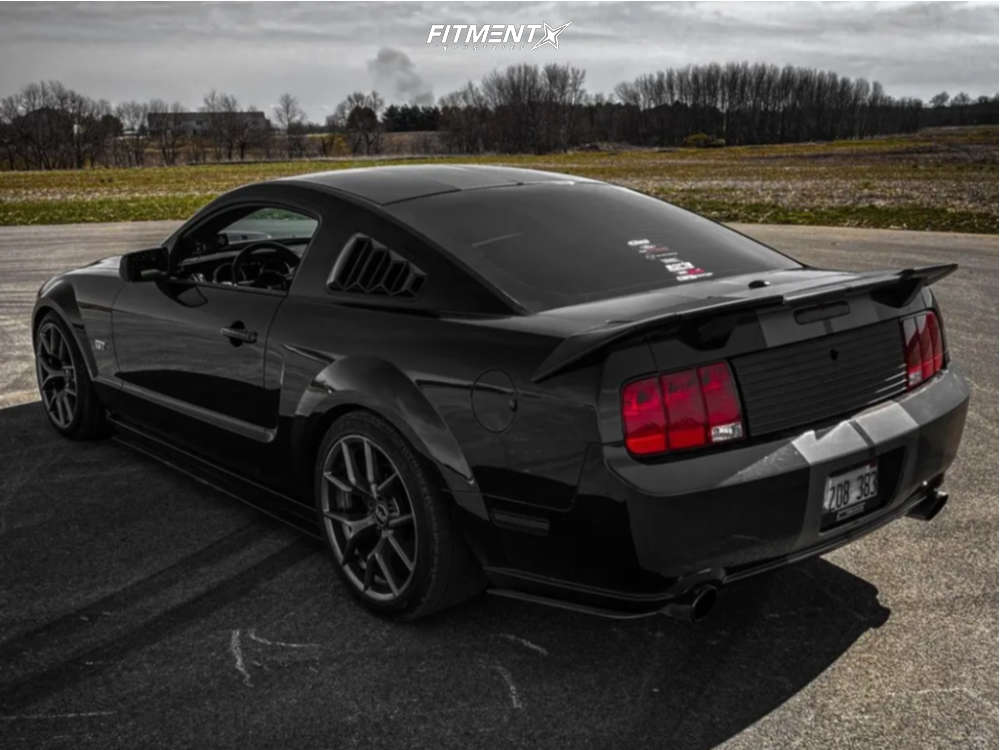 2009 Ford Mustang GT with 19x9.5 RTR Tech 5 and Continental 255x35 on ...