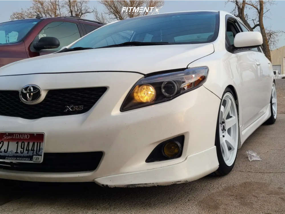 2009 Toyota Corolla XRS with 18x8.5 JNC Jnc014 and Continental 225x40 ...