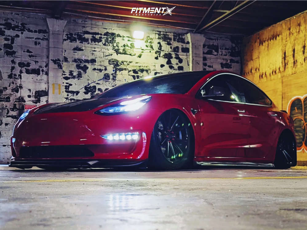 2018 Tesla 3 Long Range with 20x9 Ferrada FR4 and Toyo Tires 245x35 on ...