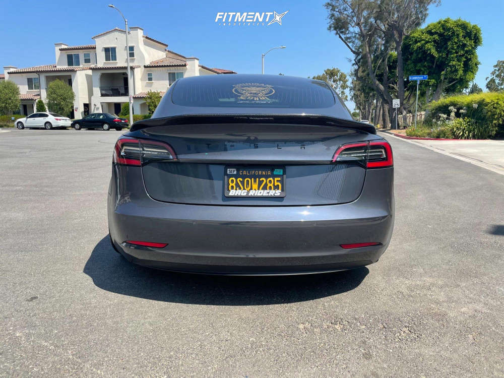 2020 Tesla 3 Standard Plus with 19x9.5 Kansei Knp and Hankook 235x40 on ...