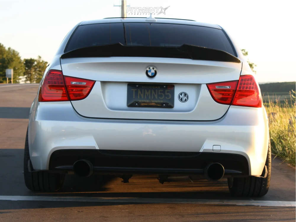 2011 BMW 335i XDrive Base with 18x8.5 ESR Rf2 and Lexani 235x40 on ...