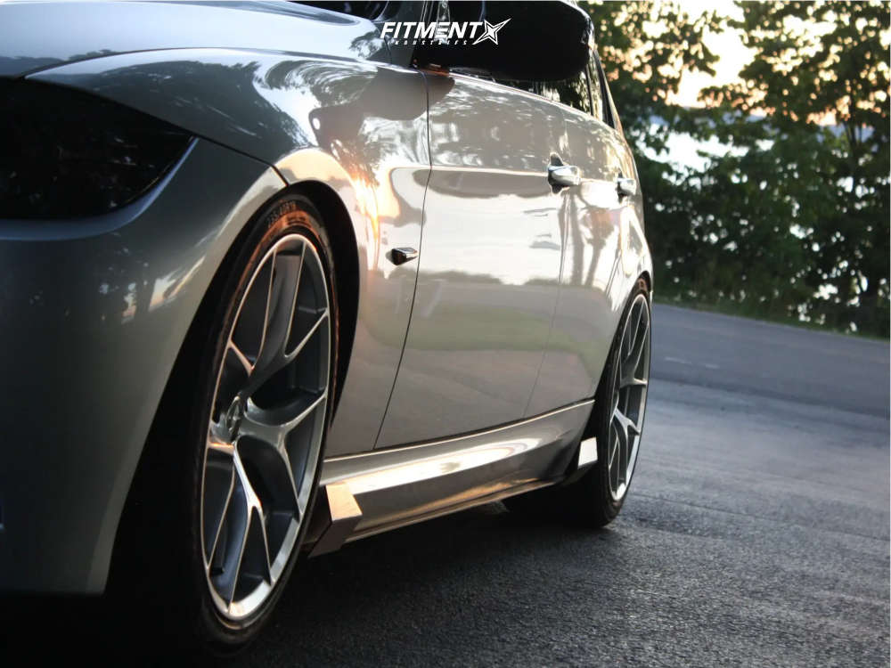 2011 BMW 335i XDrive Base with 18x8.5 ESR Rf2 and Lexani 235x40 on ...