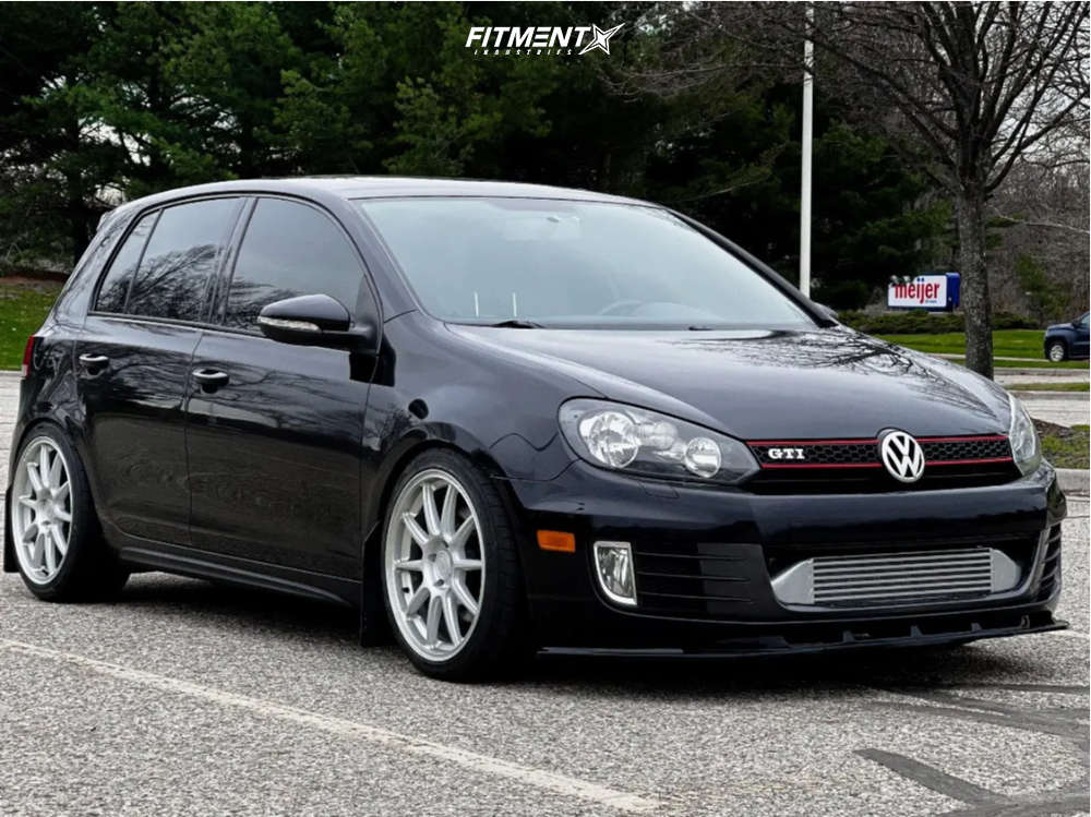 2012 Volkswagen GTI Base with 18x8.5 Motegi Mr140 and Nitto 225x40 on ...