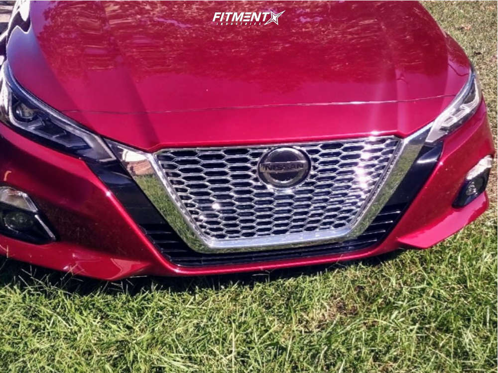 2019 Nissan Altima SV with 20x8.5 Elegance EL911 and Lexani 235x35 on ...