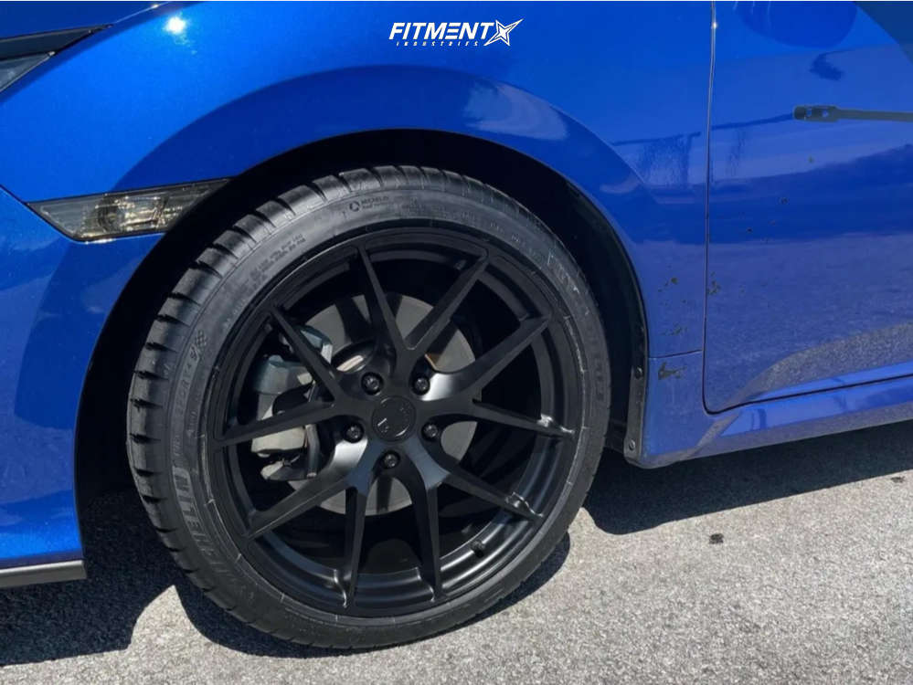 2019 Honda Civic Si with 18x9.5 Aodhan Aff7 and Michelin 255x35 on ...