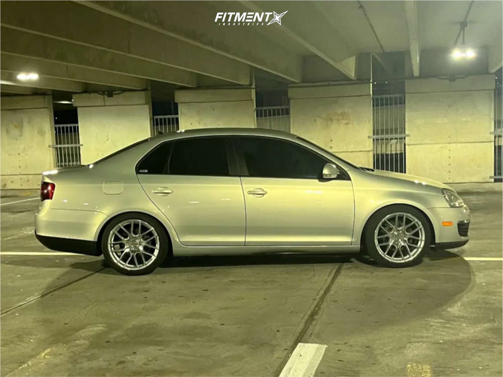 2010 Volkswagen Jetta SE with 18x8.5 Aodhan Ah-x and Vercelli 225x40 on ...