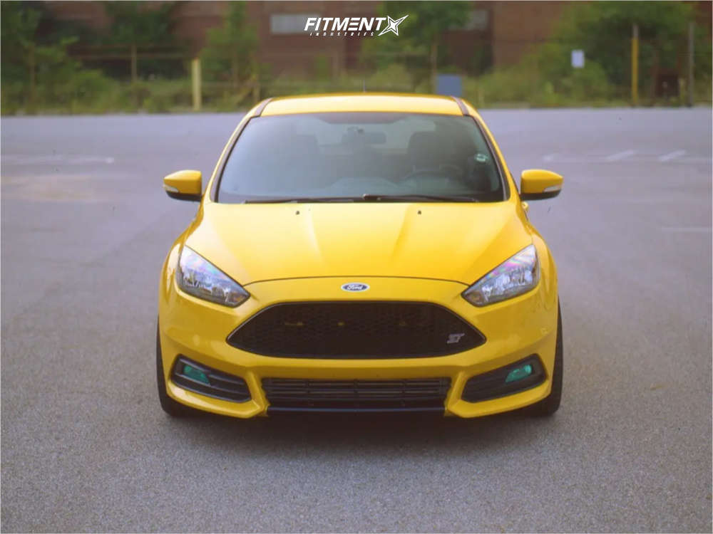 2016 Ford Focus ST with 18x8.5 Konig Freeform and Continental 245x40 on ...