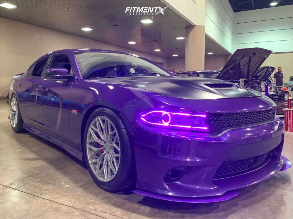 2016 Dodge Charger R/T Scat Pack with 20x10 Velgen Vfmbx10 and Atturo ...