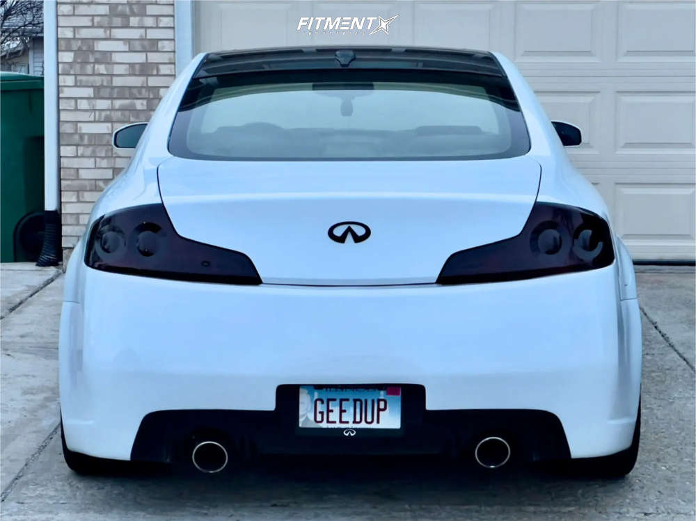 2005 INFINITI G35 Base with 19x8 Rays Engineering Infiniti Forged Rays ...