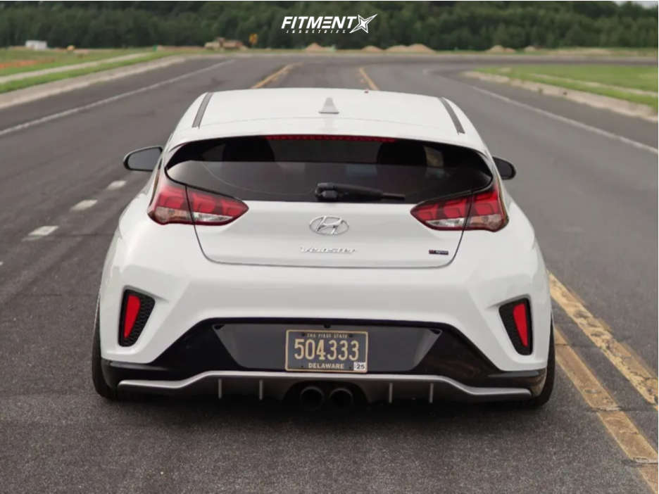 2020 Hyundai Veloster Turbo R-Spec with 18x8.5 MST Mt07 and Atlas ...
