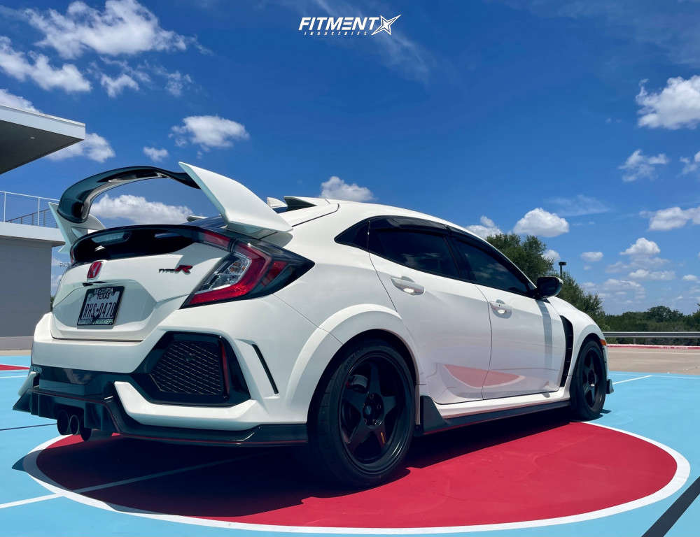 2019 Honda Civic Type R with 18x9.5 Desmond Regamaster and Yokohama ...