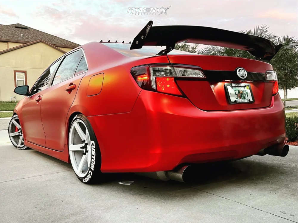 2012 Toyota Camry SE with 18x9 JNC Jnc026 and Michelin 225x40 on Air ...