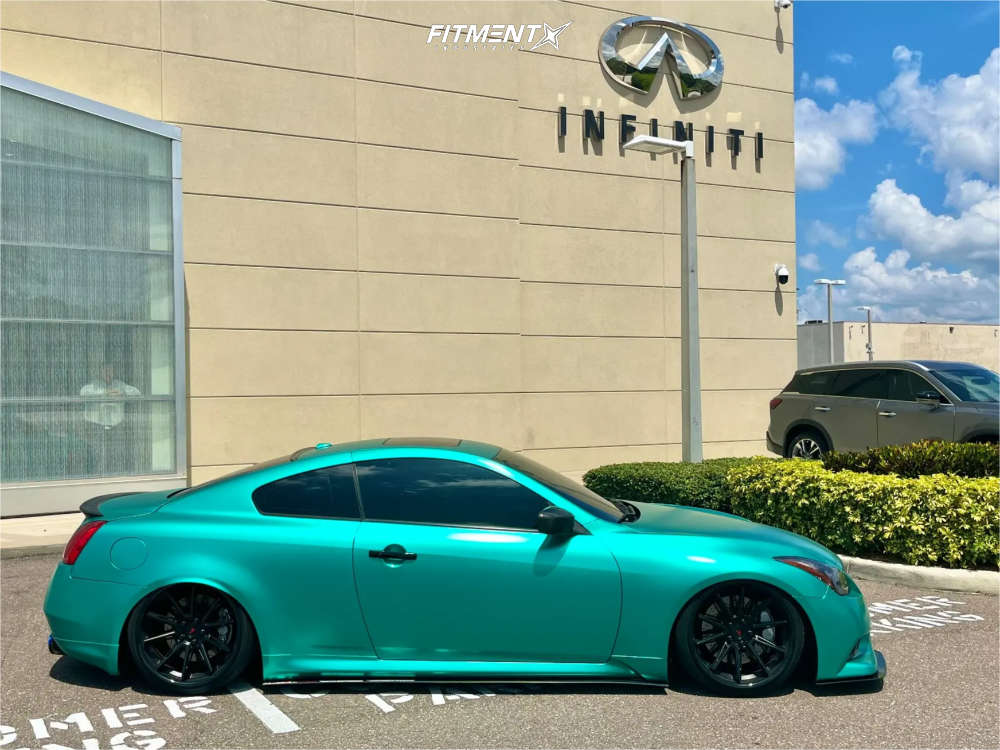 2009 INFINITI G37 Sport with 20x10.5 Ferrada CM2 and Achilles 255x30 on ...
