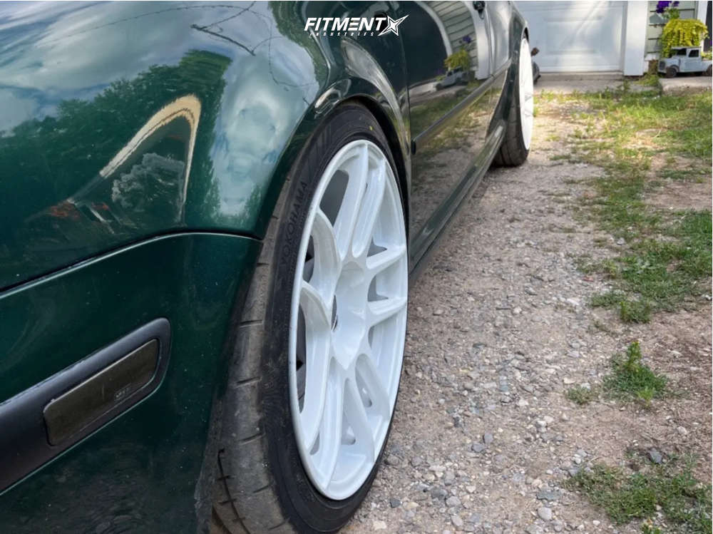 2000 Volkswagen Golf GLS with 18x8.5 ESR Cs8 and Yokohama 225x40 on ...