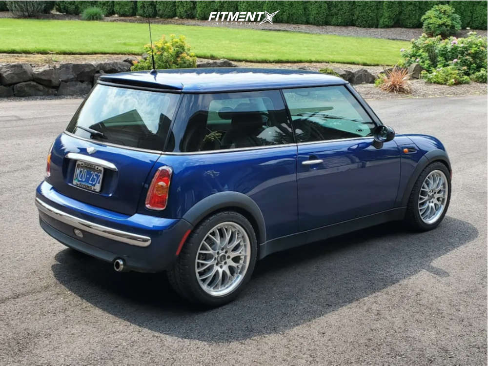 2004 Mini Cooper Base with 17x7.5 Drag Dr19 and BFGoodrich 225x45 on ...
