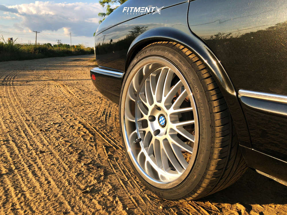 2002 Jaguar Vanden Plas Base with 20x10 Beyern Mesh and Fullway 255x35 ...