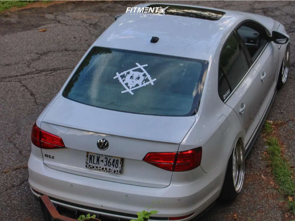 2017 Volkswagen Jetta GLI with 18x9.5 CCW Lm5t and Vercelli 215x40 on ...