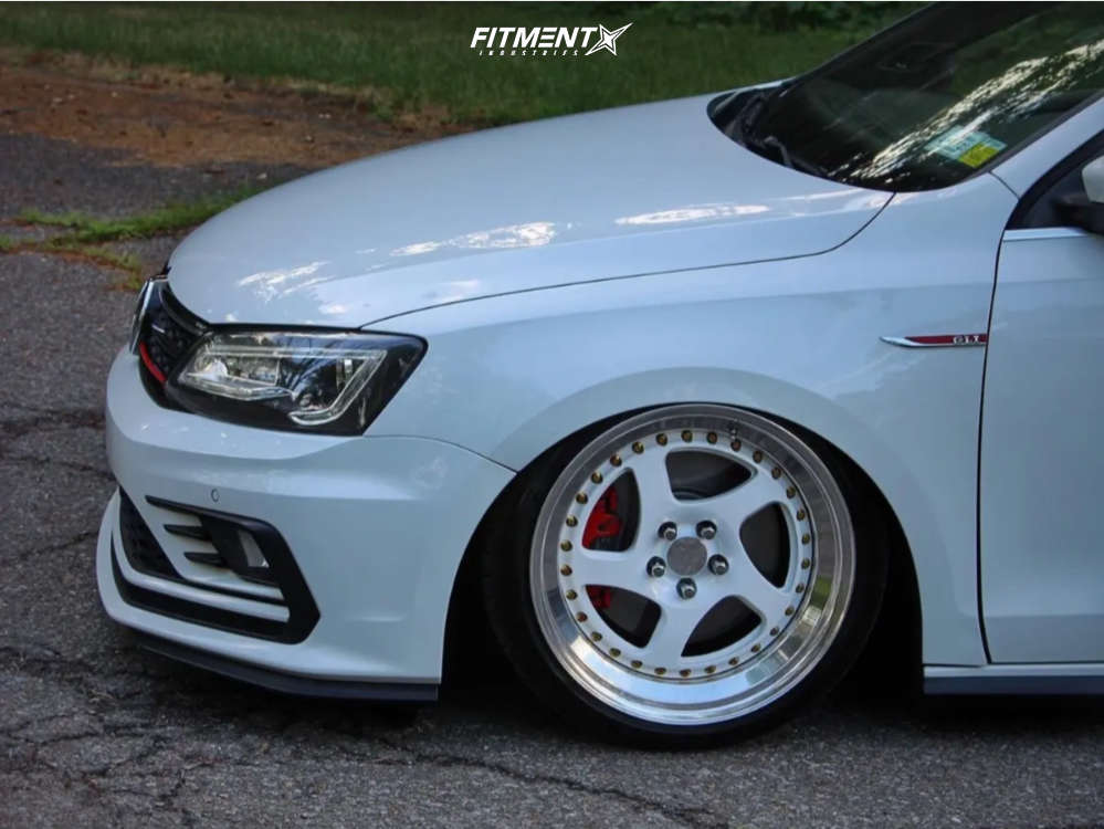 2017 Volkswagen Jetta GLI with 18x9.5 CCW Lm5t and Vercelli 215x40 on ...