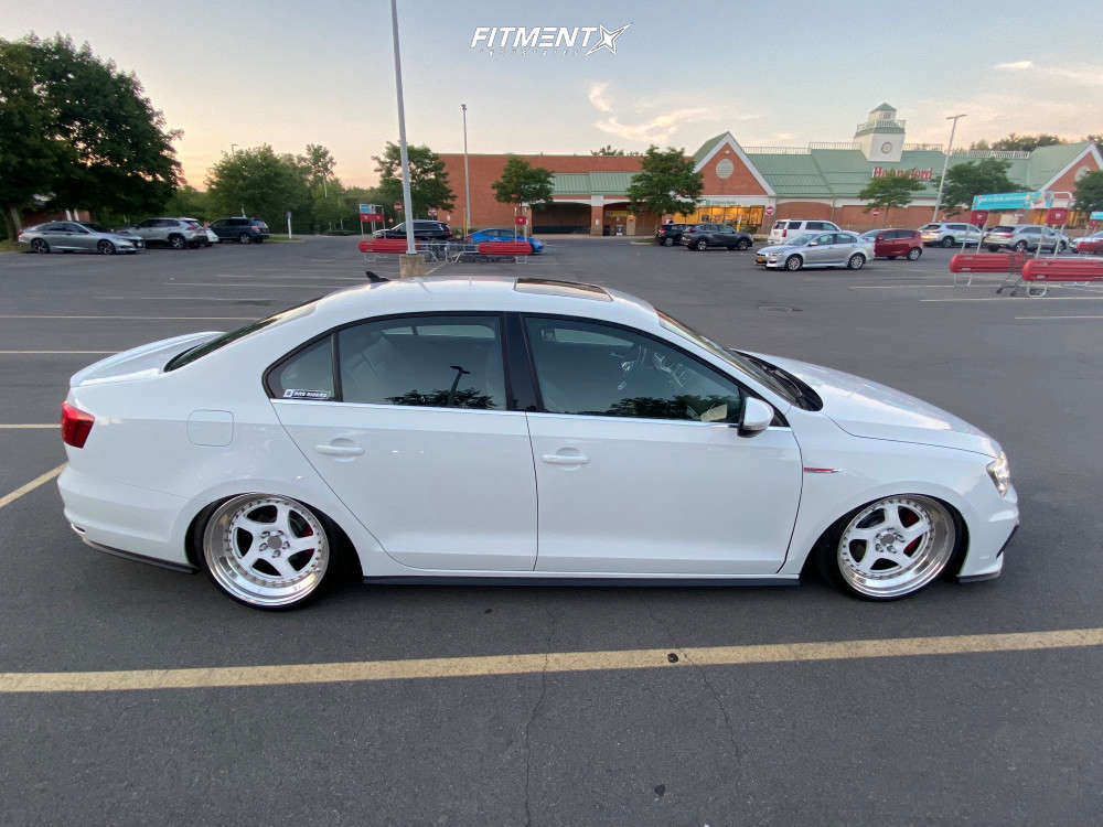 2017 Volkswagen Jetta GLI with 18x9.5 CCW Lm5t and Vercelli 215x40 on ...