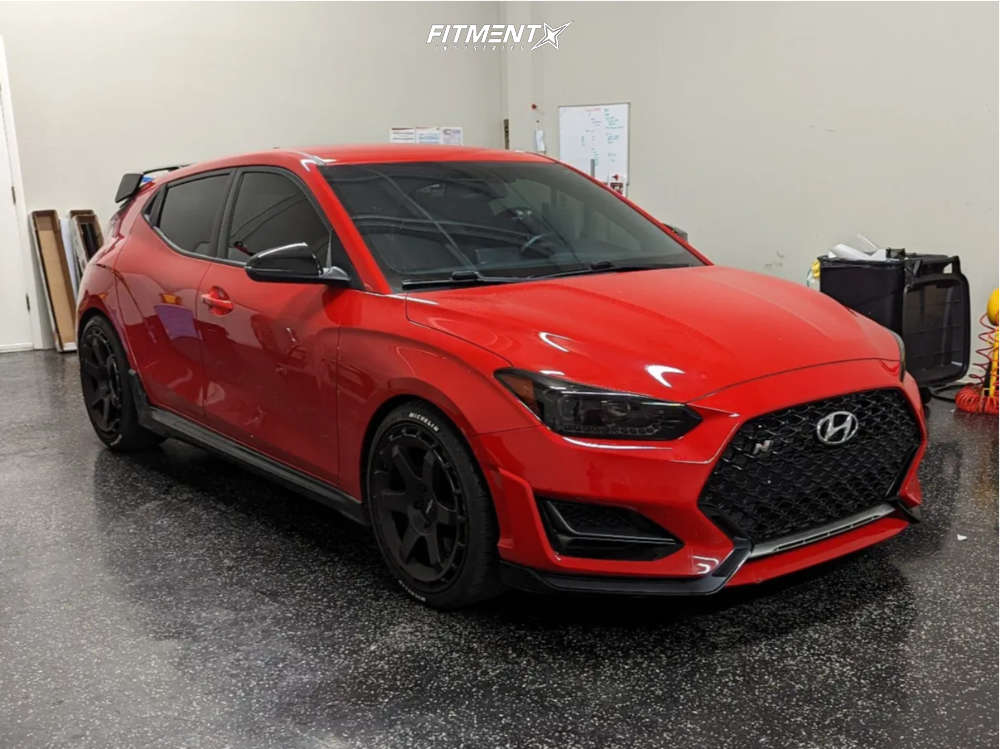 2020 Hyundai Veloster N Base with 19x8.5 Rotiform Kb1 and Michelin ...