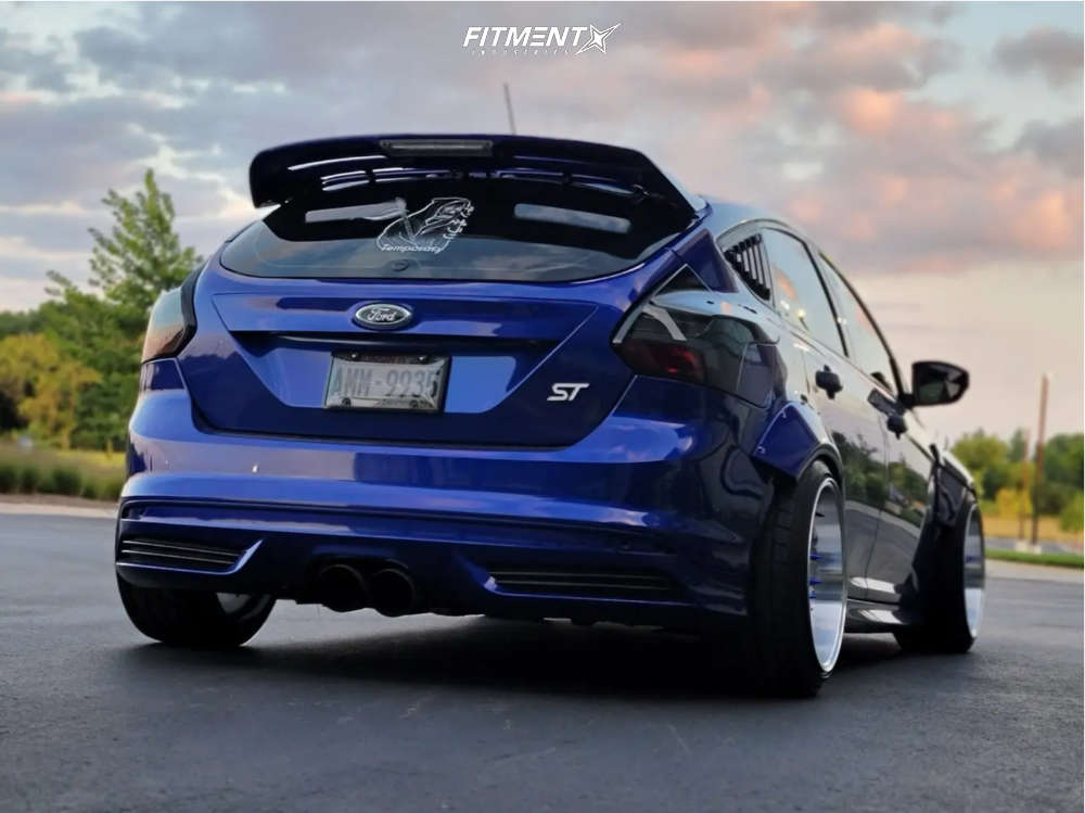 2014 Ford Focus ST with 18x10.5 ESR Cs15 and Nitto 235x40 on Coilovers ...