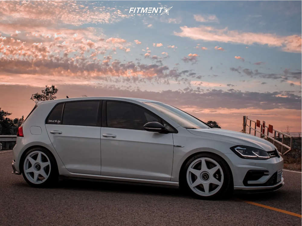 2018 Volkswagen Golf R Base with 18x8.5 Fifteen52 Tarmac Evo and ...