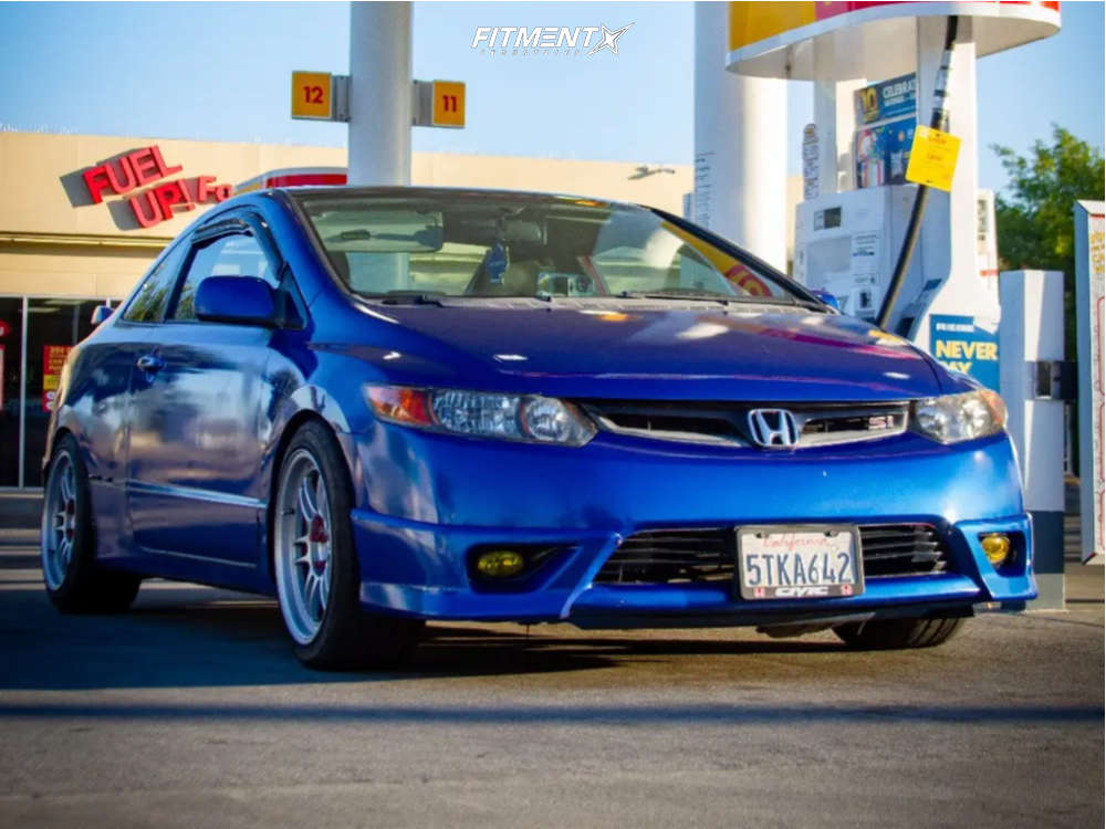 2006 Honda Civic Si with 17x9 Enkei Rpf1 and Pirelli 225x45 on ...