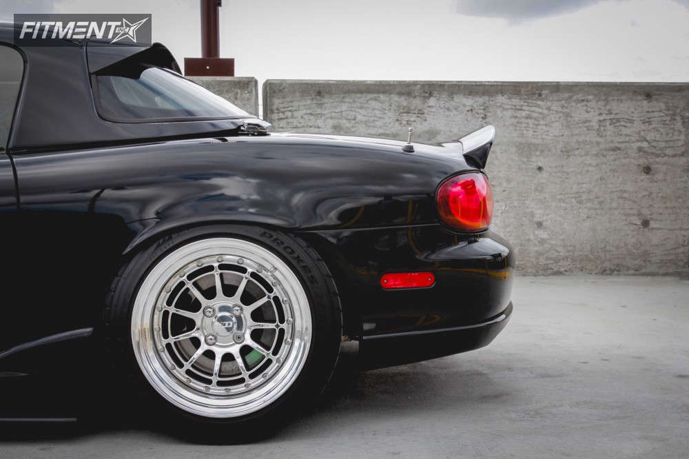 2002 Mazda MX-5 Miata Base with 16x9.5 CCW D110 and Toyo Tires 225x45 ...