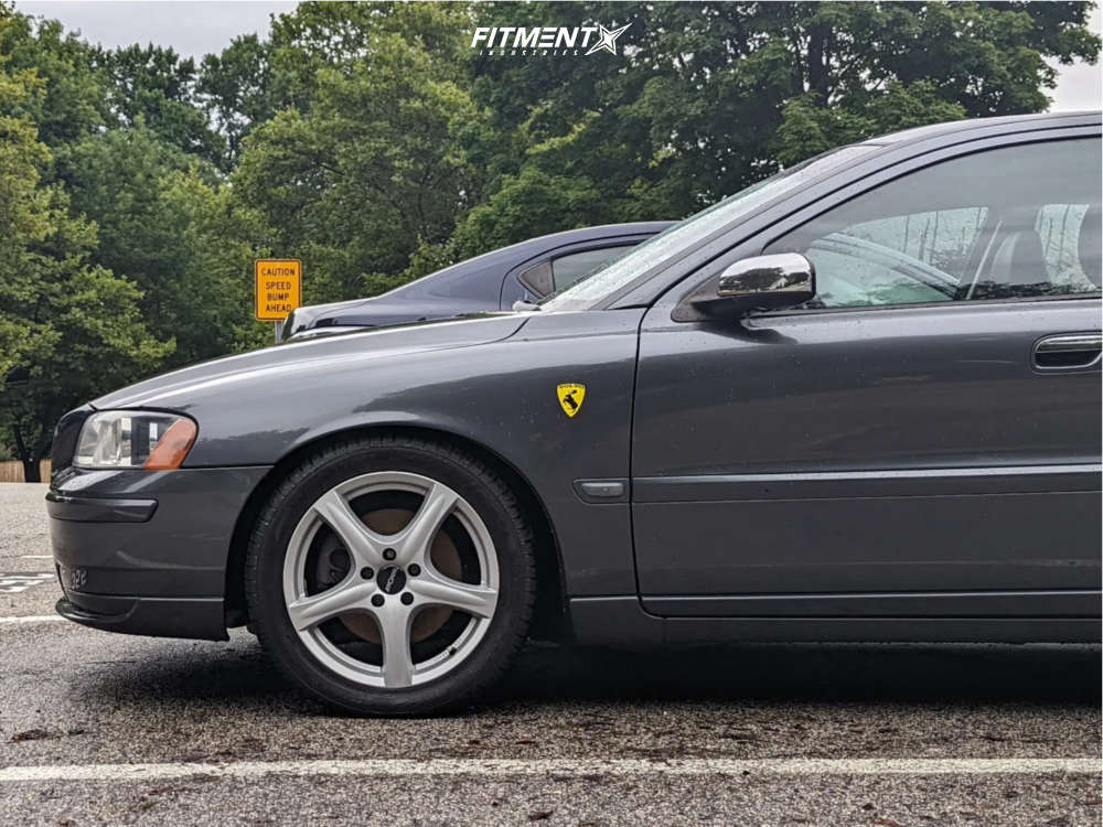 2006 Volvo S60 T5 with 17x7 Ronal R42 and Nokian 235x45 on Lowering ...
