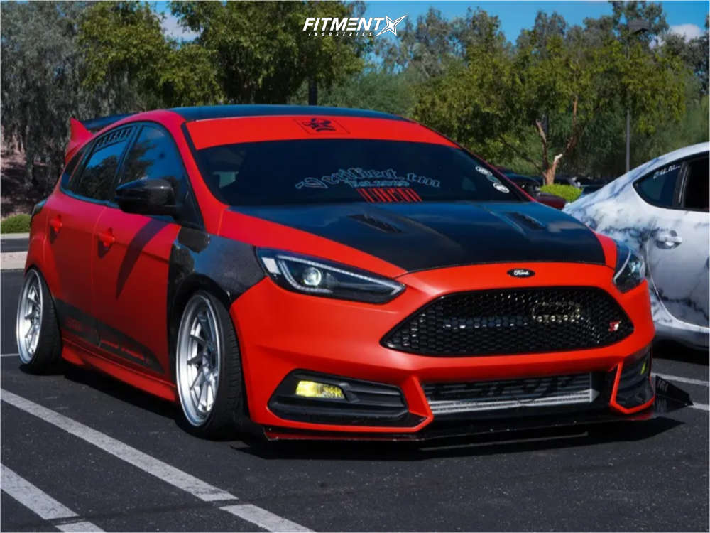 2016 Ford Focus ST with 18x9.5 Heritage Hokkaido-dir-c and Accelera ...