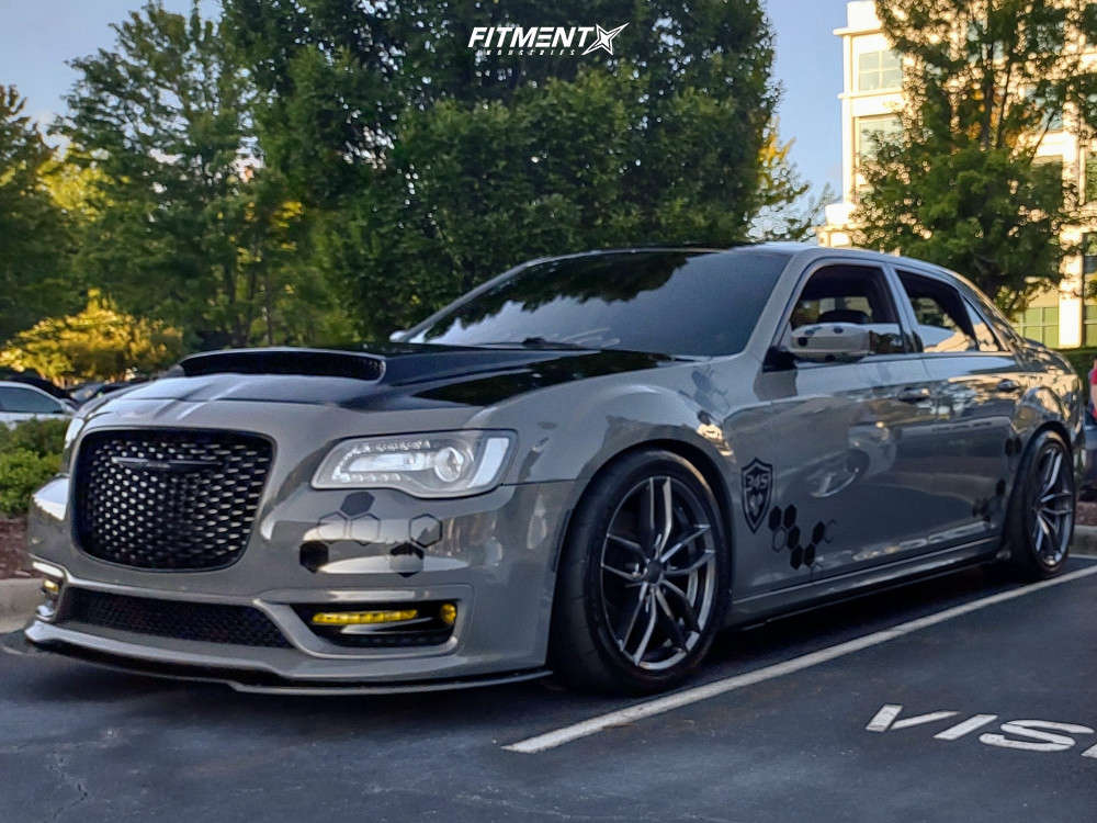 2017 Chrysler 300 S with 20x9 Niche Vosso and Firestone 275x40 on ...