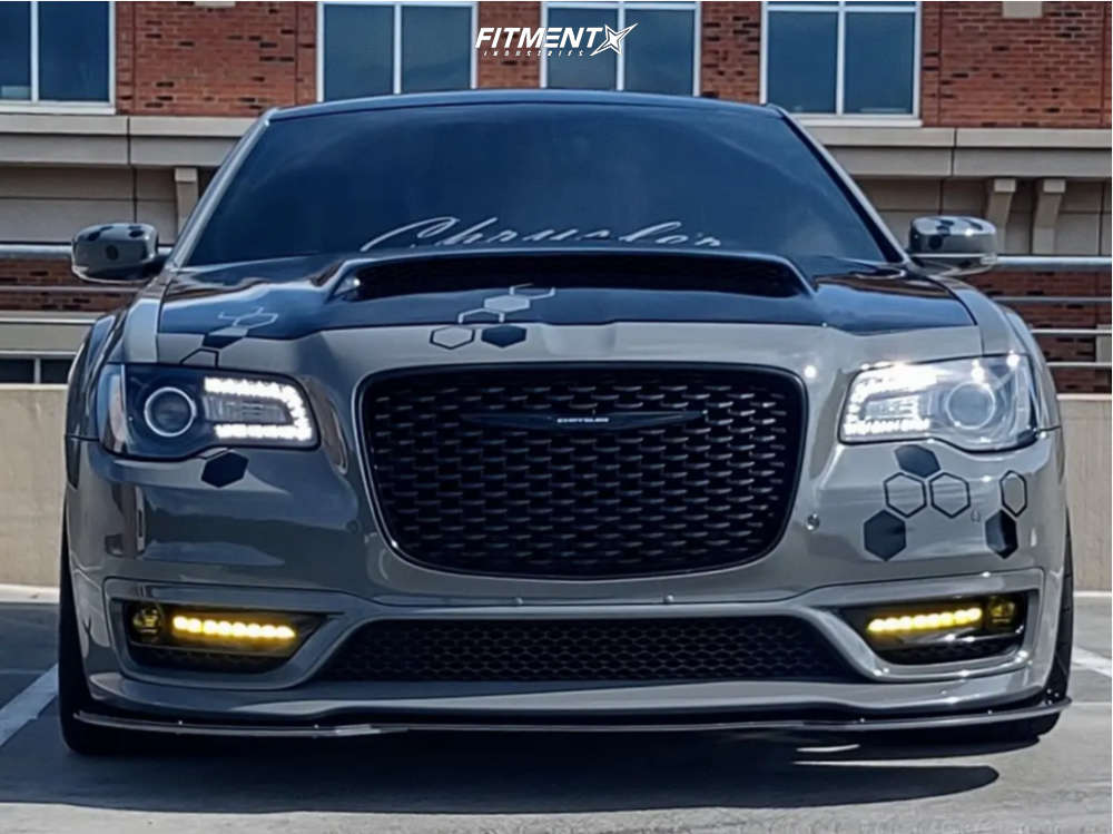 2017 Chrysler 300 S with 20x9 Niche Vosso and Firestone 275x40 on ...