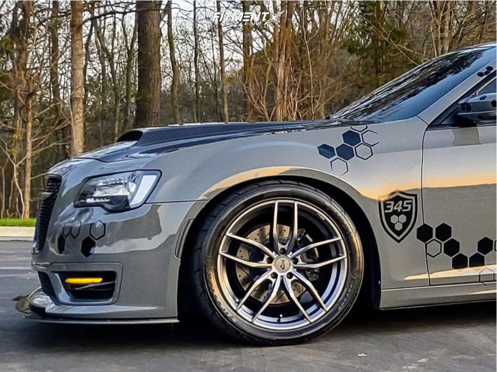 2017 Chrysler 300 S with 20x9 Niche Vosso and Firestone 275x40 on ...