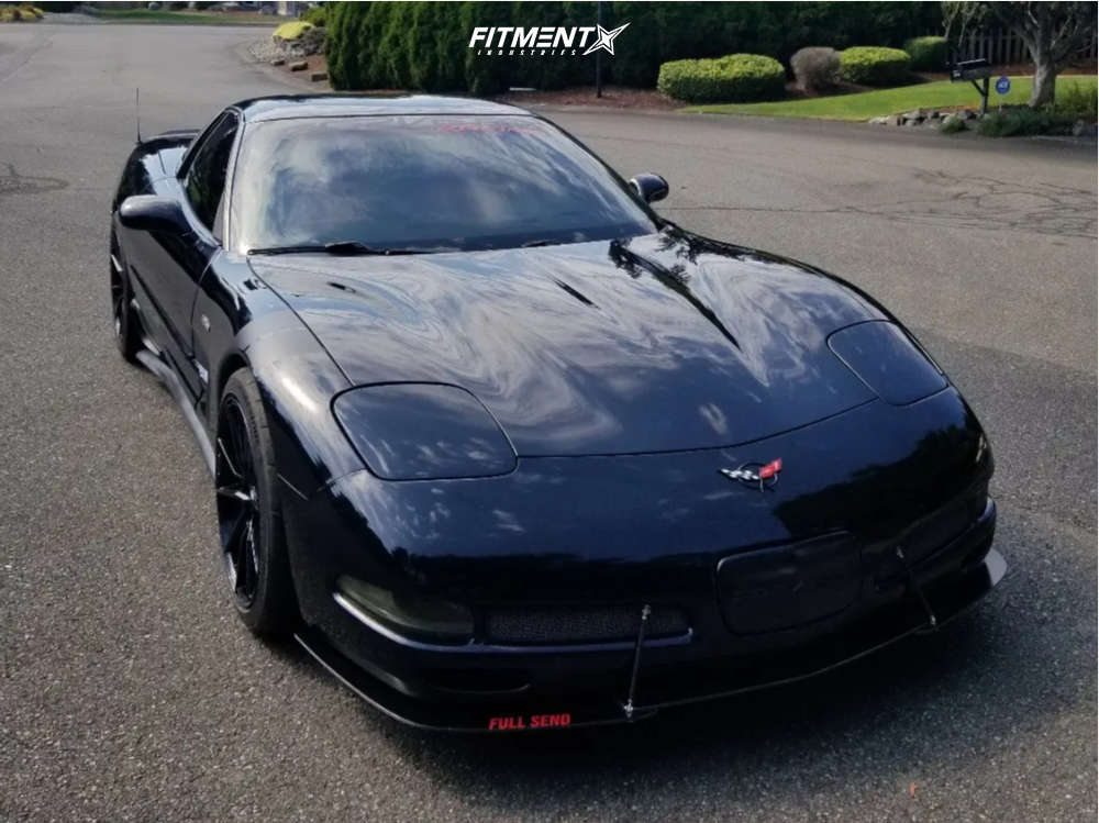 2004 Chevrolet Corvette Z06 with 18x10.5 Flow One Race Spec F4 and ...