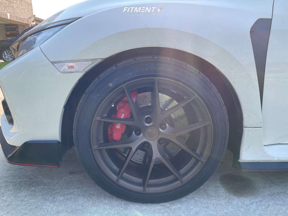 2019 Honda Civic Type R with 18x9.5 Aodhan Aff7 and Yokohama 255x40 on ...