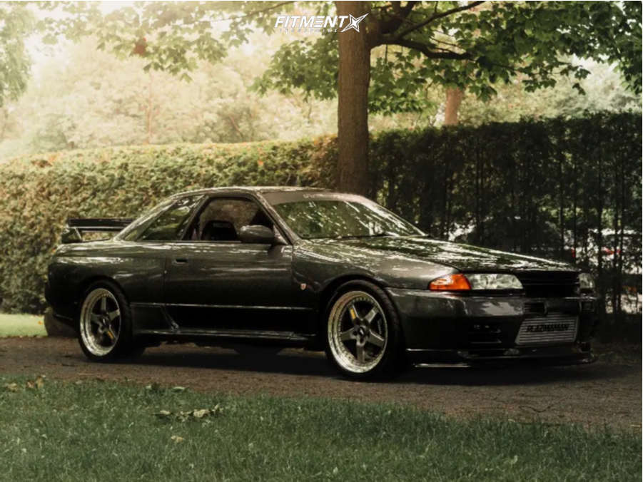 1990 Nissan Skyline GT-R with 18x9.5 Desmond Wise Sport and Hankook ...