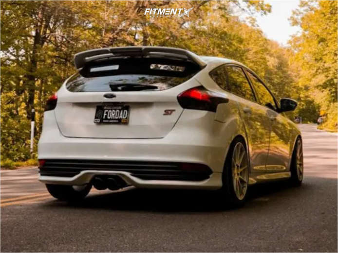 2015 Ford Focus ST with 18x8.5 Aodhan Ah09 and Nitto 235x40 on ...