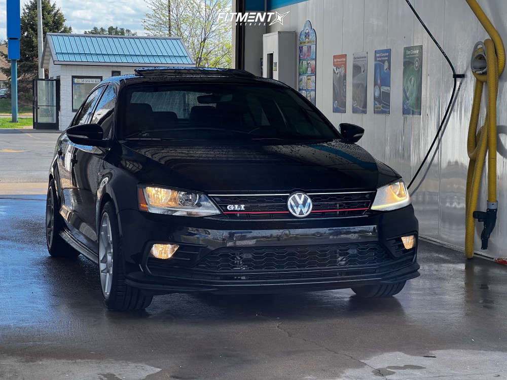 2017 Volkswagen Jetta GLI with 18x8.5 3SDM 0.09 and Michelin 235x35 on ...