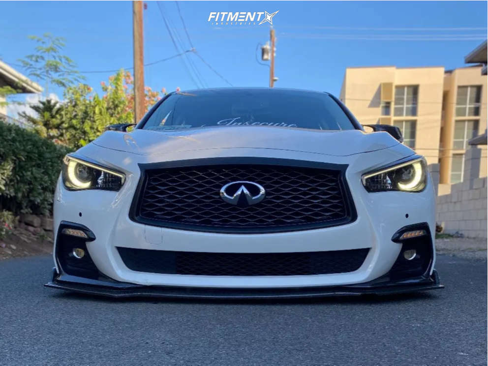 2018 INFINITI Q50 Luxe with 19x8.5 ESR Cs15 and Vercelli 245x40 on Air ...