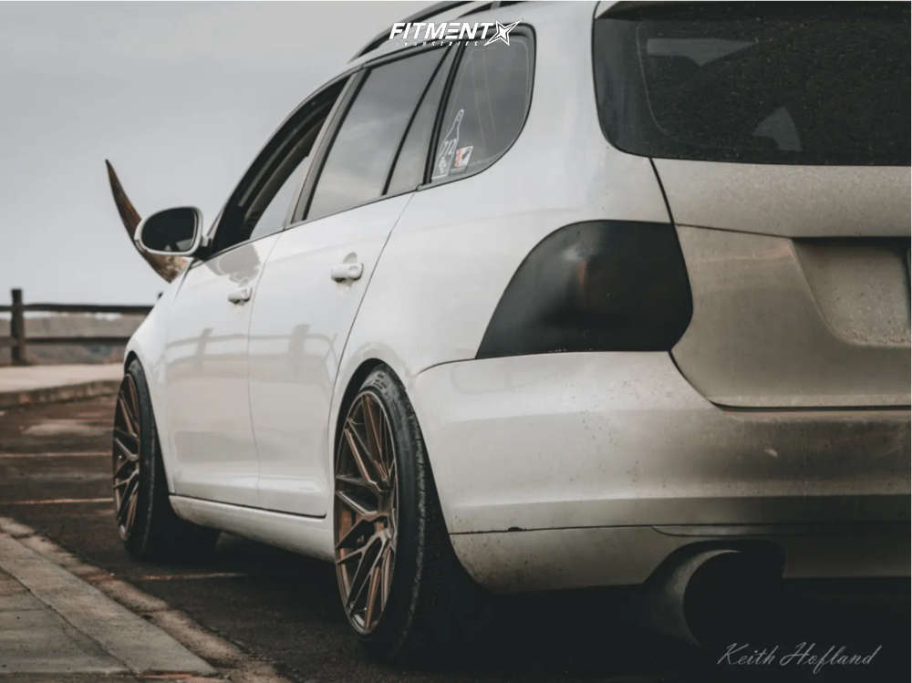 2013 Volkswagen Jetta TDI with 18x9.5 F1R F103 and Nitto 225x40 on ...